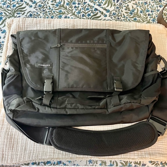 Timbuk2 | Bags | Timbuk2 Classic Messenger Bag Black On Black | Poshmark